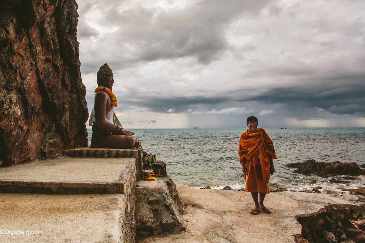 Visiting a Hermit Monk in secret cave on Koh Samui, Thailand
