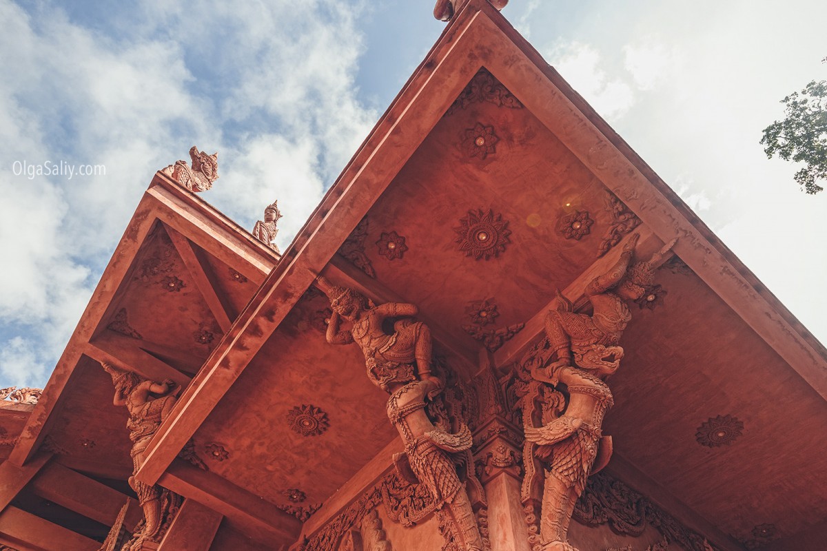 The red temple, Lamai Beach, Koh Samui. Wat Sila Ngu